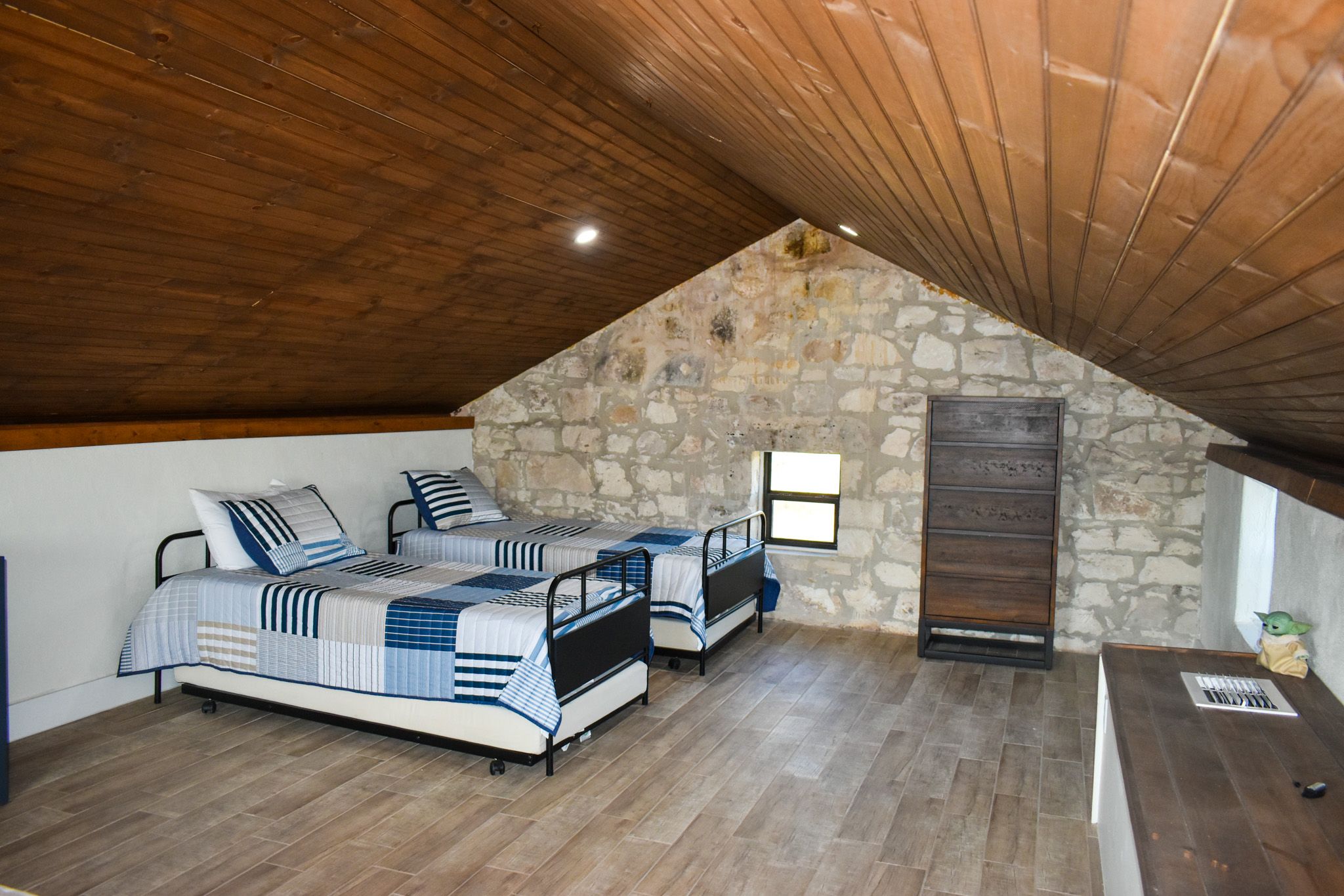 Pecan Springs Ranch - Texas Ranch Kings Realty